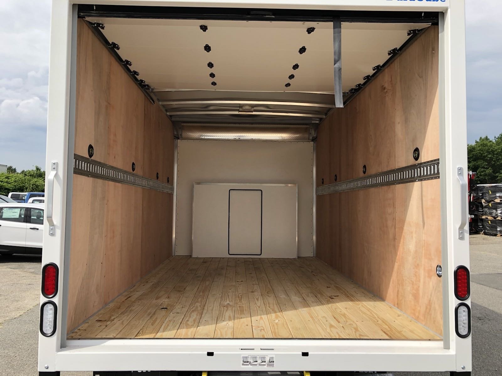 Rent a 14' Box Truck Moving Van in Boston, MA | Stoneham Ford